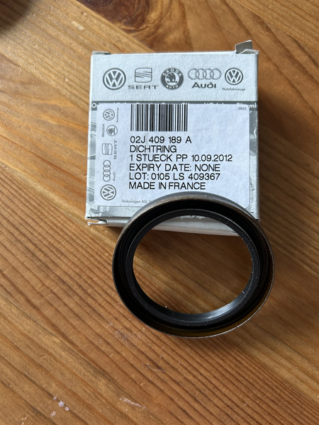 Сальник дифференциала VAG 02J409189A - VAG (VW/Audi/Skoda/Seat) арт ...