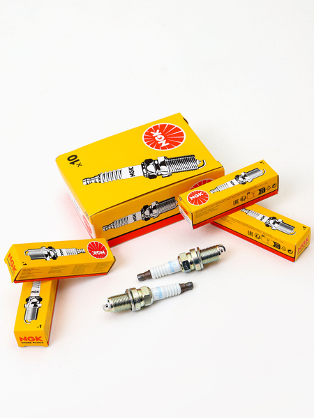 Комплект свечей зажигания NGK BCPR6ES-11 (7121) - купить по выгодным ...