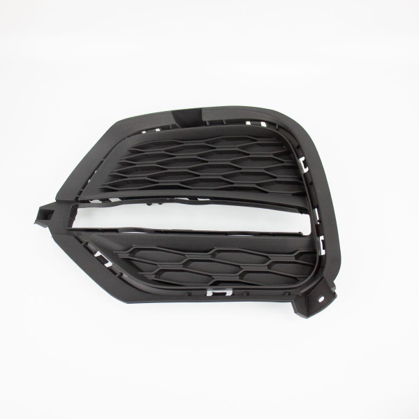 Решетка переднего бампера левая (рамка ДХО) Chery Tiggo 4 (2017 ...