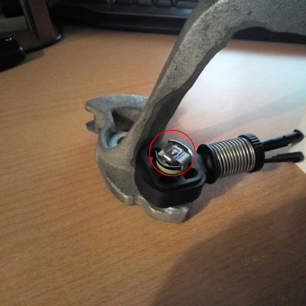 N90815903,шайба трансмиссии! пружинная (фиксатор троса КПП) для SKODA ...