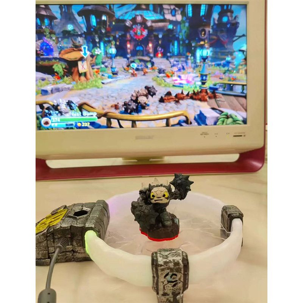 Skylanders Giants Lightcore Hex Character Chill Character Коллекционные ...