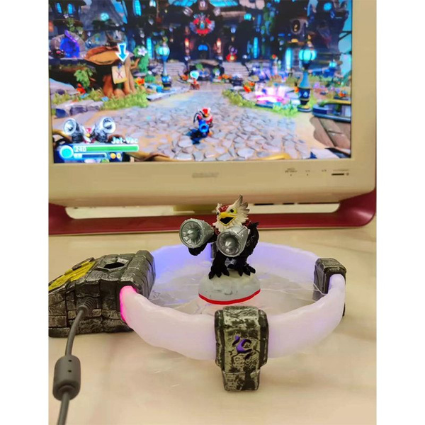 Skylanders Giants Lightcore Hex Character Chill Character Коллекционные ...