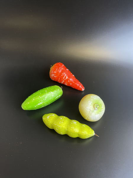 Ёлочные игрушки 4 штуки разные овощи из пенопласта (морковь, репка, огурец, горох), винтаж, СССР ...