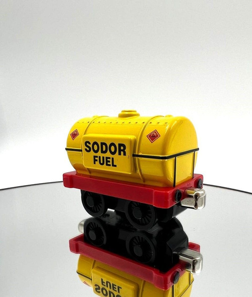 Паровозик-цистерна Sodor fuel "Томас и его друзья" купить на OZON по ...