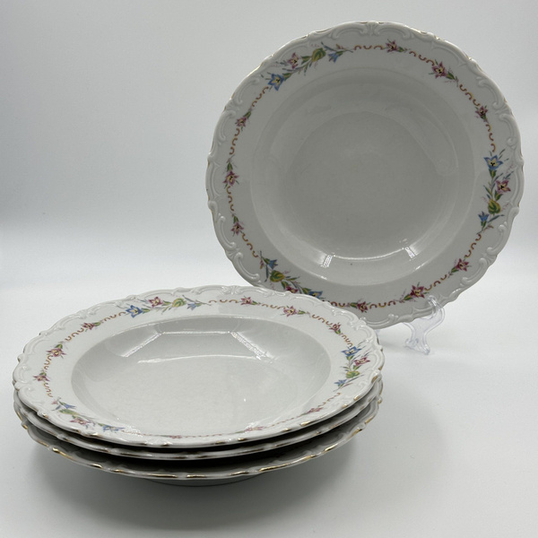 Набор суповых тарелок на 4 персоны, украшенных цветочным декором и рельефным бортом, фарфор ...