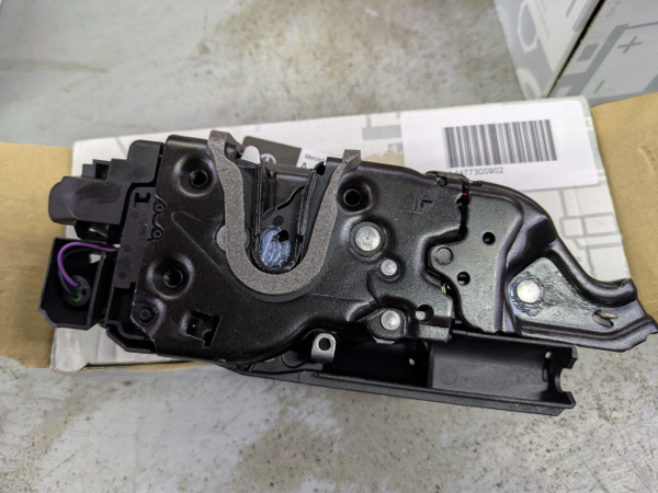 Mercedes-Benz Замок двери автомобиля, арт. A4477300902, 1 шт. купить на ...
