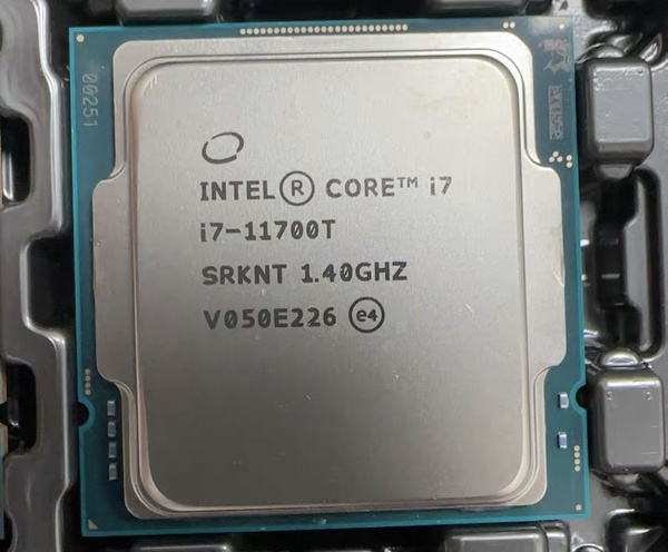 Процессор Intel Core i7 11-го поколения, OEM (без кулера), 8 яд., 1,4 ...