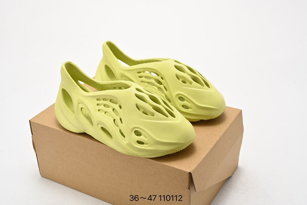 Сандалии YEEZY - купить с доставкой по выгодным ценам в интернет ...