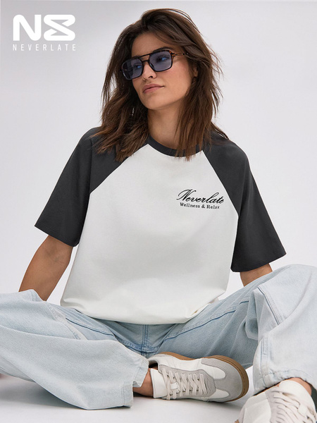 Футболка Женский NEVERLATE молочный Короткий, размер 46, 48 Трикотаж Надписи оверсайз ...