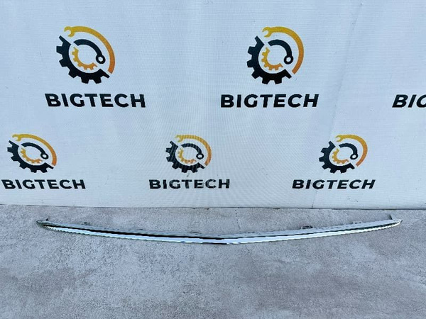 Молдинг переднего бампера центральный Mercedes Benz A2058850323купить c ...