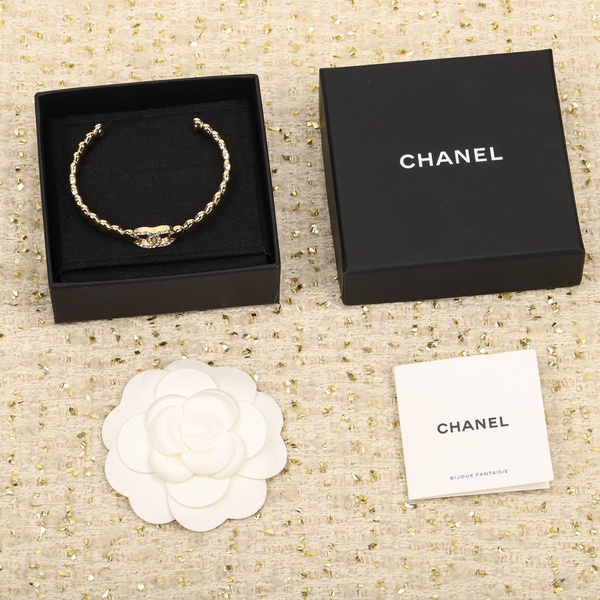 Chanel Браслет бэнгл - купить с доставкой по выгодным ценам в интернет ...