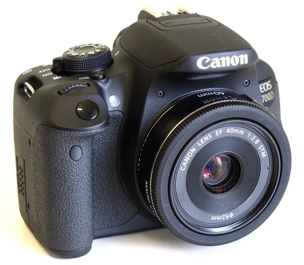 Компактный фотоаппарат Canon 700D KIT 40MM STM, черный - купить по ...