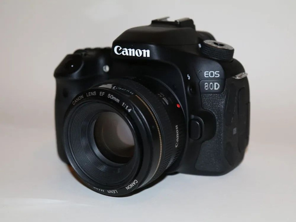 Зеркальный фотоаппарат Canon 80D Kit 50mm 1.4 - купить по низкой цене в ...