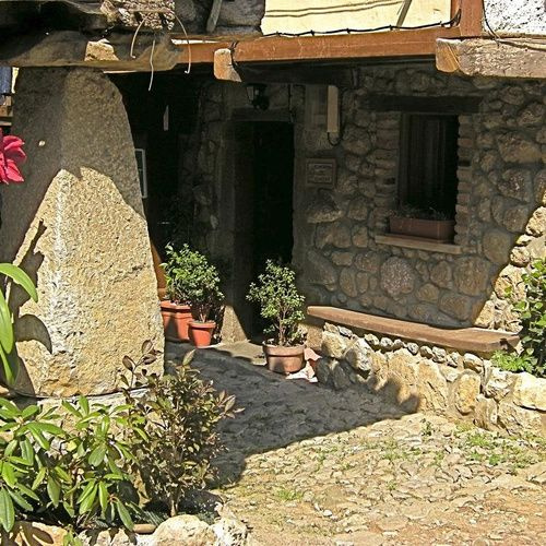 Отель El Horrin De Claudia 2*, (Онис) , цены на номера от 7800 руб ...