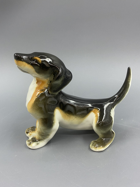 Статуэтка советская "Такса". СССР, Ленинградский фарфоровый завод, 1970-1986 гг. Фарфор, роспись ...