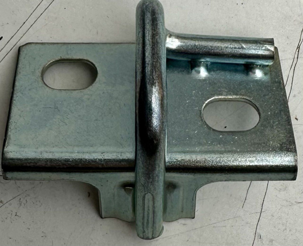 Фиксатор замка багажника ВАЗ 2104 2105 2107 (ответная часть замка багажника) купить на OZON по ...