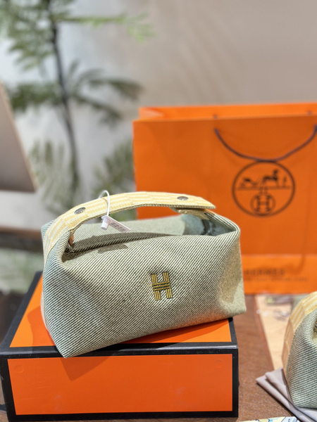 Hermes Косметичка купить на OZON по низкой цене (1714970498)