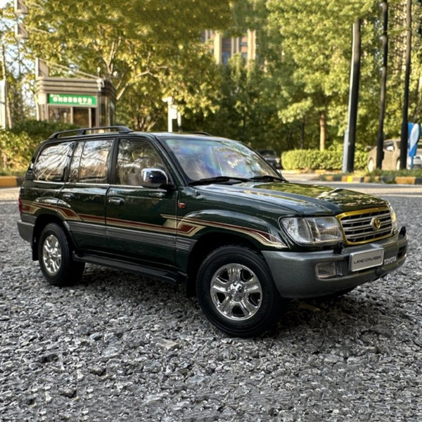 оллекционные модели Автомобиль Тойота Лэндкрузер 4700 LC100 металлическая модель 1:18 Toyota ...