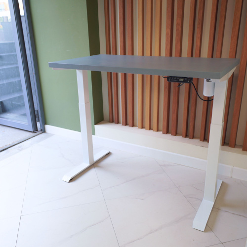 163 отзыва на Компьютерный стол регулируемый для работы сидя и стоя, с ...