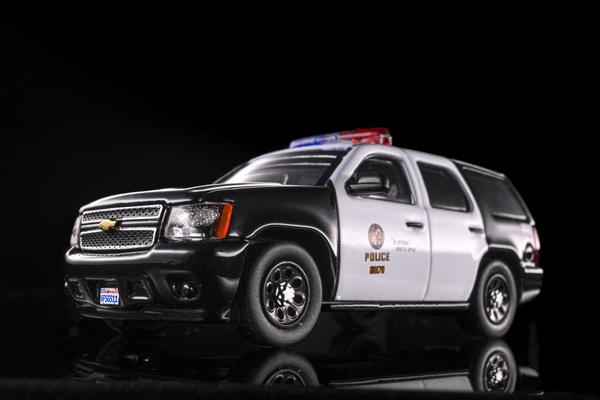Машинка 596 model 1/64 Chevrolet Tahoe NYPD Los Angeles Police ...