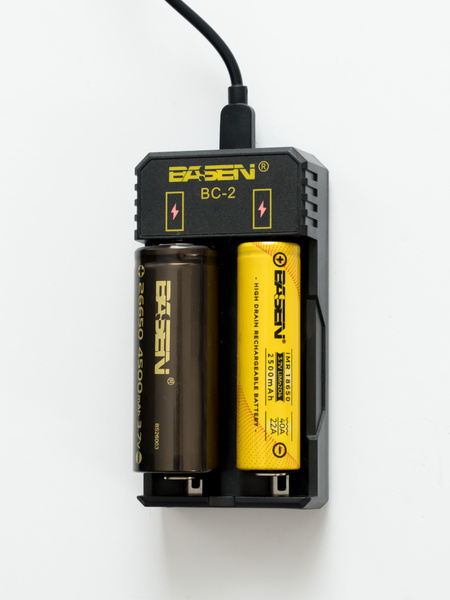 Зарядное устройство Basen BC2 на АКБ 18650, 21700 купить на OZON по ...