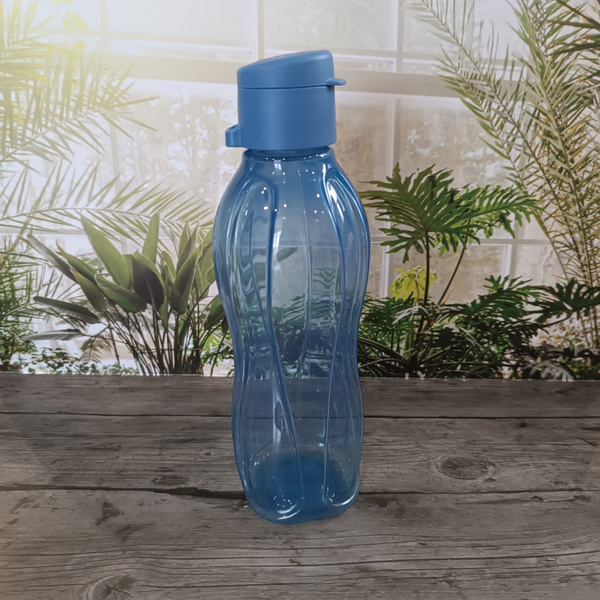 Эко-бутылка Синяя 500 мл с клапаном Tupperware по выгодной цене в ...