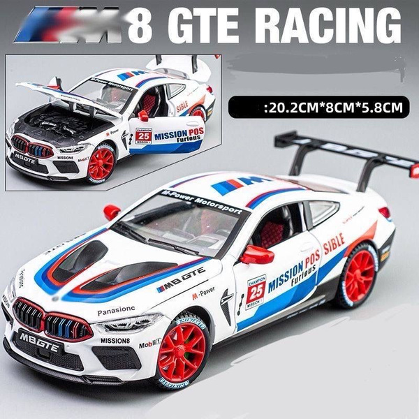 Модель машинки BMW M8, 1:24 белая купить на OZON по низкой цене (1776122699)