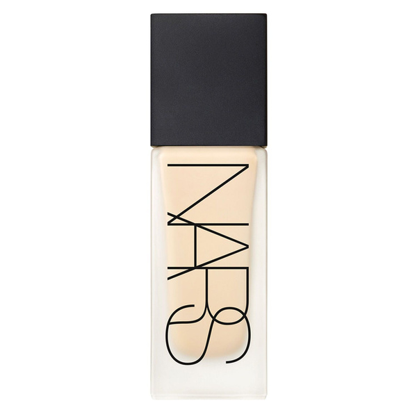 NARS Светоотражающее тональное средство Light Reflecting Foundation ...