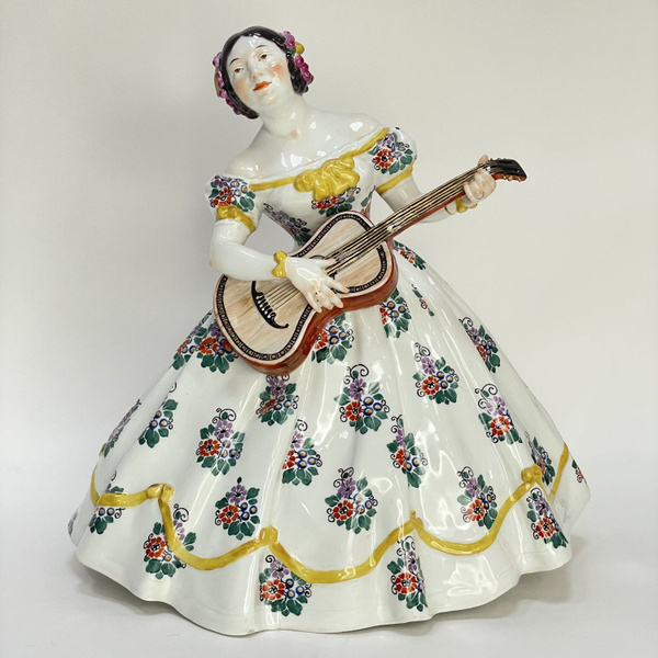 Статуэтка Лютнистка Кэйт Хян ( Kaethe Hyan 1876-1958 г.ж.) модель Эриха Хезеля Германия 1908 ...