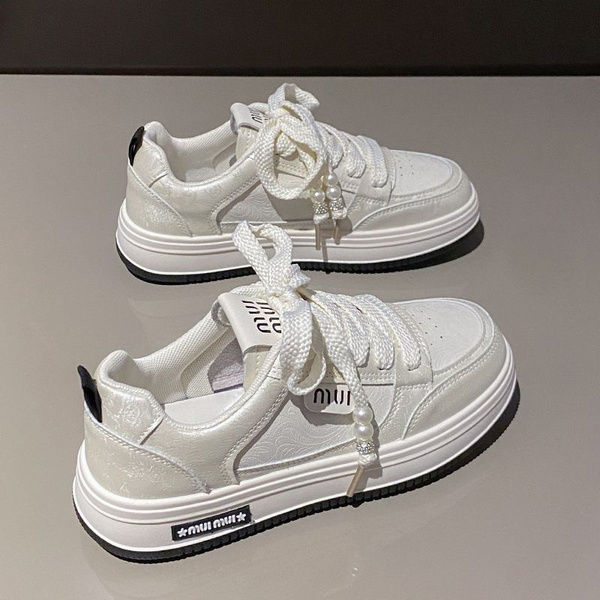 Кроссовки Женский Miu Miu Синтетическая кожа размер 39 На любой сезон Шнурки Италия Аппликация