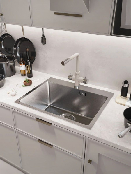 Мойка из нержавейки настольного монтажа 53х43 (3,0) вып 3 1/2 MIXLINE PRO 22см с сифоном (САТИН ...