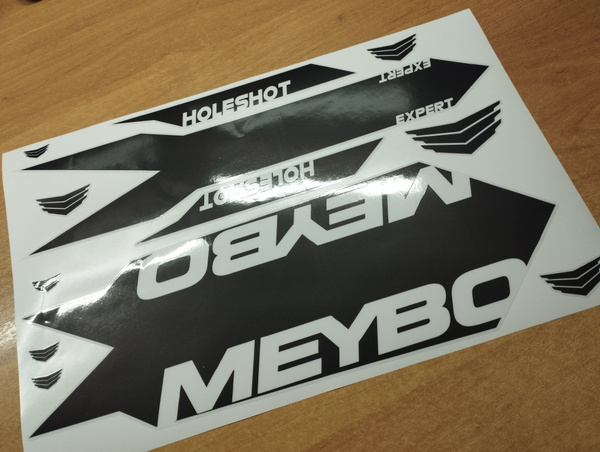 Характеристики Наклейки Meybo holeshot expert черный с прозрачным фоном ...
