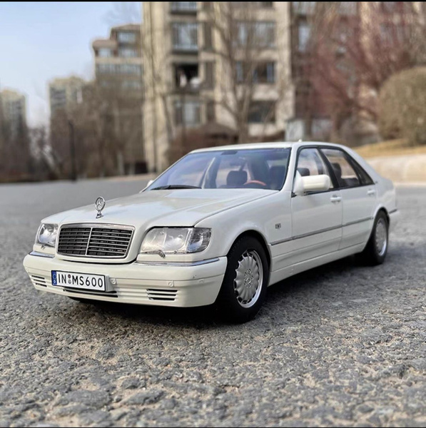 Масштабная модель Mercedes-Benz S600 W140 1990 г./1:18/Подарочная ...