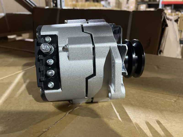 Генератор DEUTZ TD226 JFZ2501, JFZ2517B2 два клин. ремня (28V, 55A ...