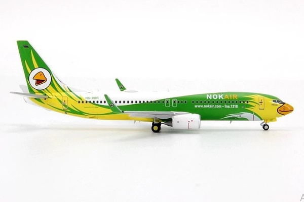 Готовая модель самолета Boeing 737-800 Nok Air купить на OZON по низкой ...