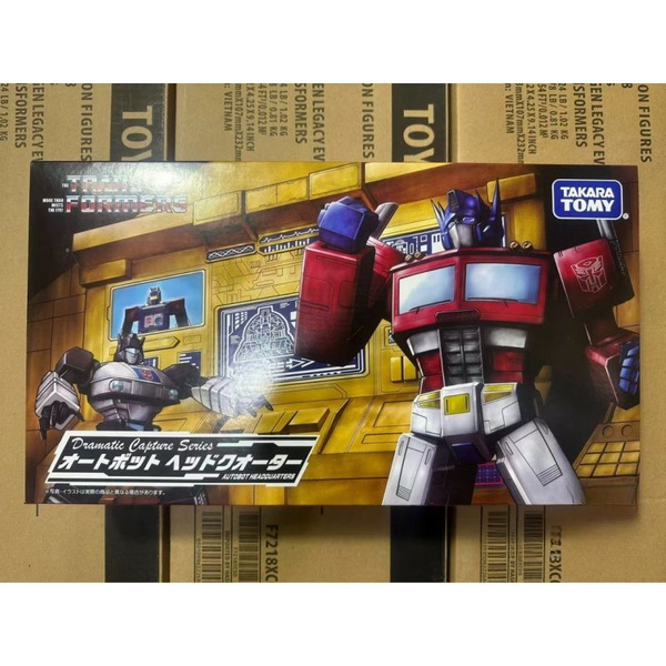 Характеристики Трансформеры игрушки Takara Tomy Autobot Headquarters Set of 3 Premium Finish ...