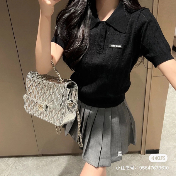 Поло Женский Miu Miu черный Короткий размер 44 Полиэстер Логотип облегающий Повседневный Китай