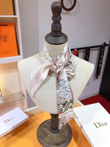 Шарф твилли Dior - купить с доставкой по выгодным ценам в интернет ...