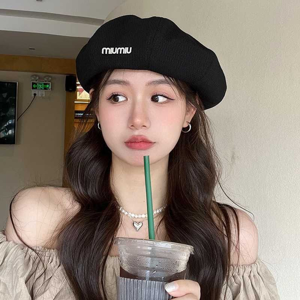 Берет Miu Miu купить с доставкой по выгодным ценам в интернет магазине Ozon 1678738059