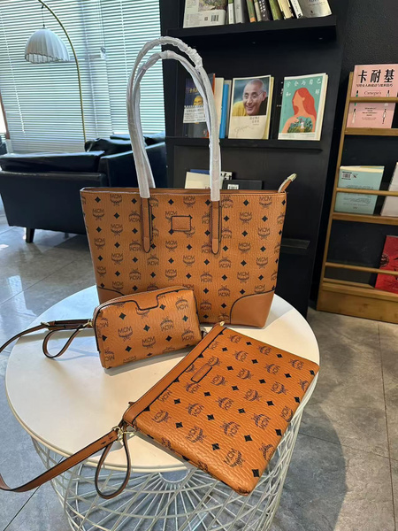 MCM Саквояж купить на OZON по низкой цене (2111788160)