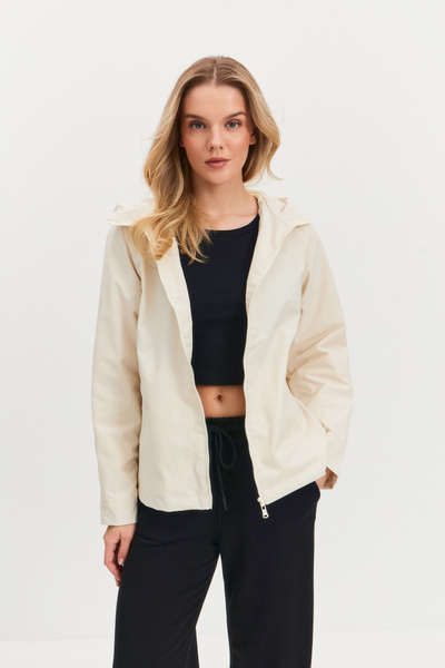 Ветровка Женский Avese Капюшон, Карманы жемчужный капюшон Хлопок, размер 46 Длинный Лето прямой ...