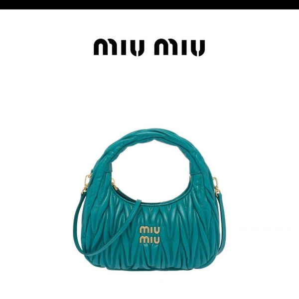 Miu Miu Клатч купить с доставкой по выгодным ценам в интернет магазине Ozon 1481928967