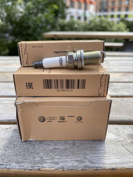 Комплект свечей зажигания VAG (VW/Audi/Skoda/Seat) 101905611G - купить ...