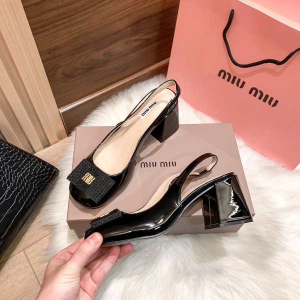 Сандалии Miu Miu купить с доставкой по выгодным ценам в интернет магазине Ozon 1501916680