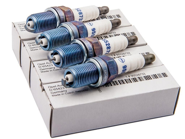 Комплект свечей зажигания General Motors SVCI4 - купить по выгодным ...