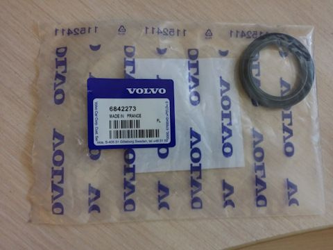 Volvo Сальник двигателя, арт. 6842273, 1 шт. - Volvo арт. 6842273 ...