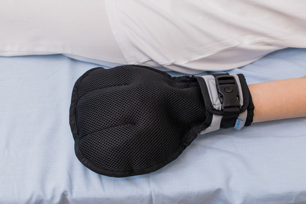 Фиксирующая перчатка с разделением пальцев - купить с доставкой по ...