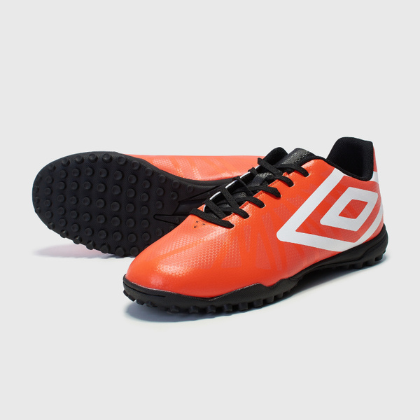 Сороконожки для футбола UMBRO, 40, красный - купить по выгодной цене в ...