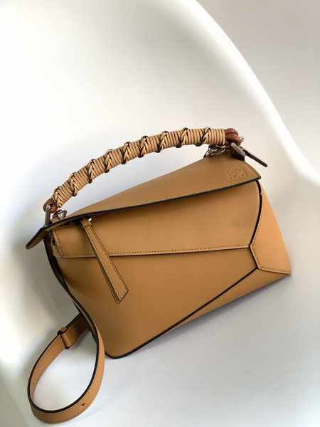 Loewe Сумка - купить с доставкой по выгодным ценам в интернет-магазине ...