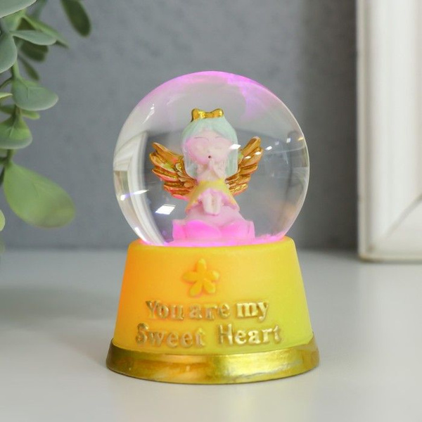 Стеклянный новогодний снежный шар свет "Милый ангелочек" 4х4х6,7 см ...